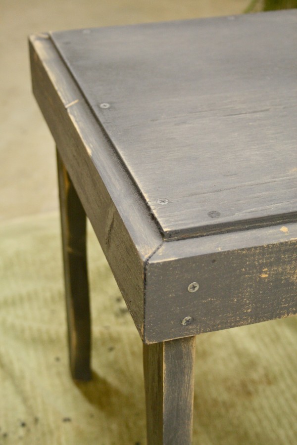DIY Weather Proofed Table {with Restore} - Dream Green DIY