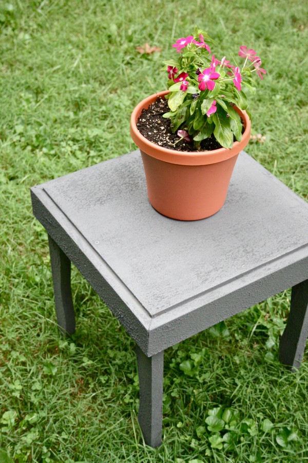 DIY Weather Proofed Table {with Restore} - Dream Green DIY