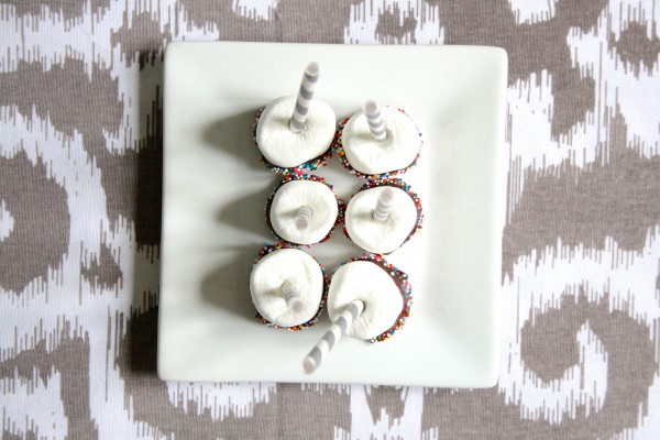 Weekly Pinterest Challenge: Marshmallow Pops - Dream Green DIY
