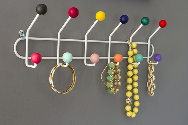 DIY Retro Eames-Inspired Hook Rack - Dream Green DIY