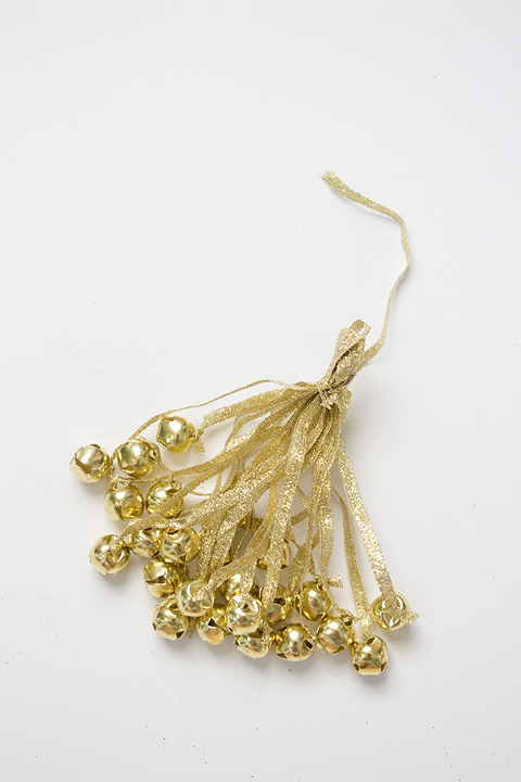 Holiday Paper Wrap Up #7 // Jingle Bells - Dream Green DIY