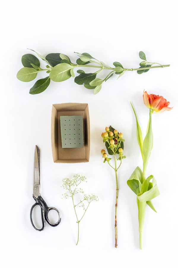 10-Minute DIY Mini Fall Floral Arrangements