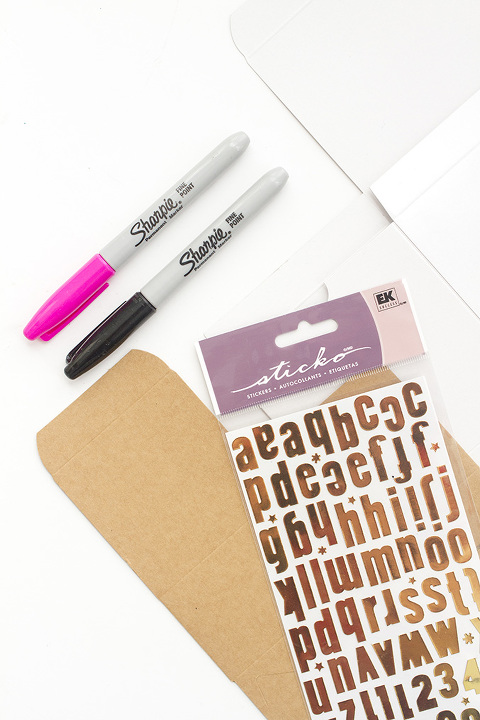 10-Minute DIY Doodle Gift Boxes - Dream Green DIY