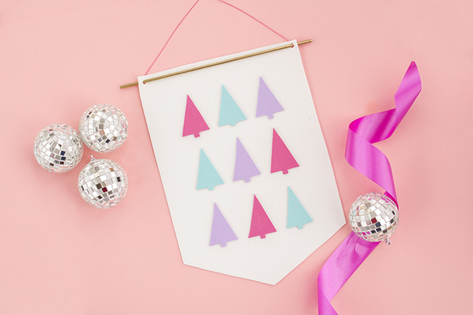 DIY Foam Christmas Tree Banner - Dream Green DIY