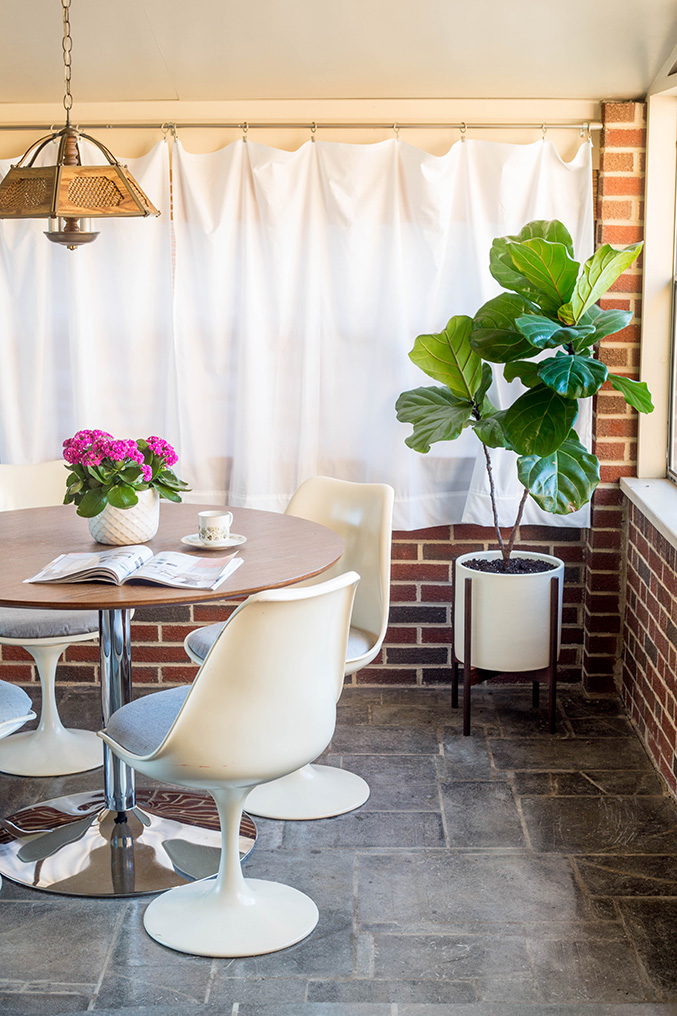 4 Ways To Bring The Indoors Out This Spring - Dream Green DIY