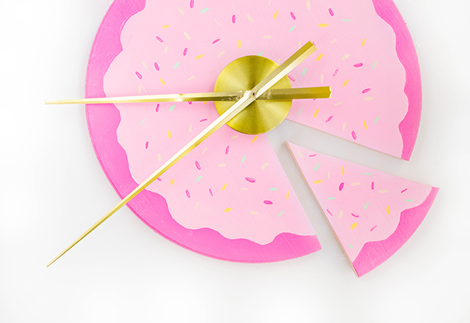DIY Sliced Cake Wall Clock - Dream Green DIY
