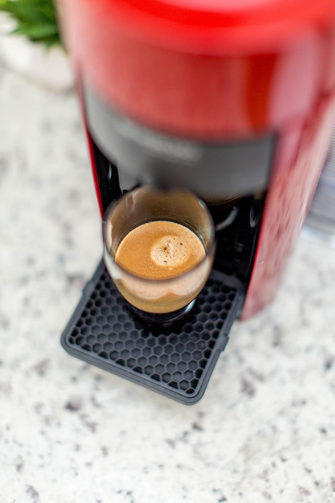 My Simple Recipe For A Home-Brewed Iced Latte - Dream Green DIY