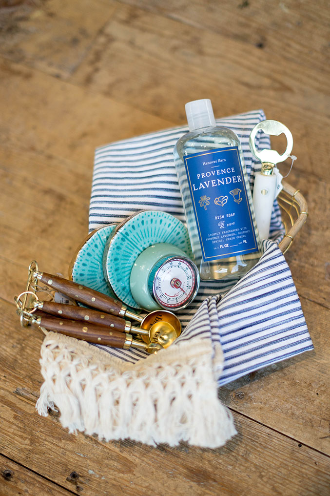 How To Curate A Housewarming Gift Box They'll Actually Appreciate ...