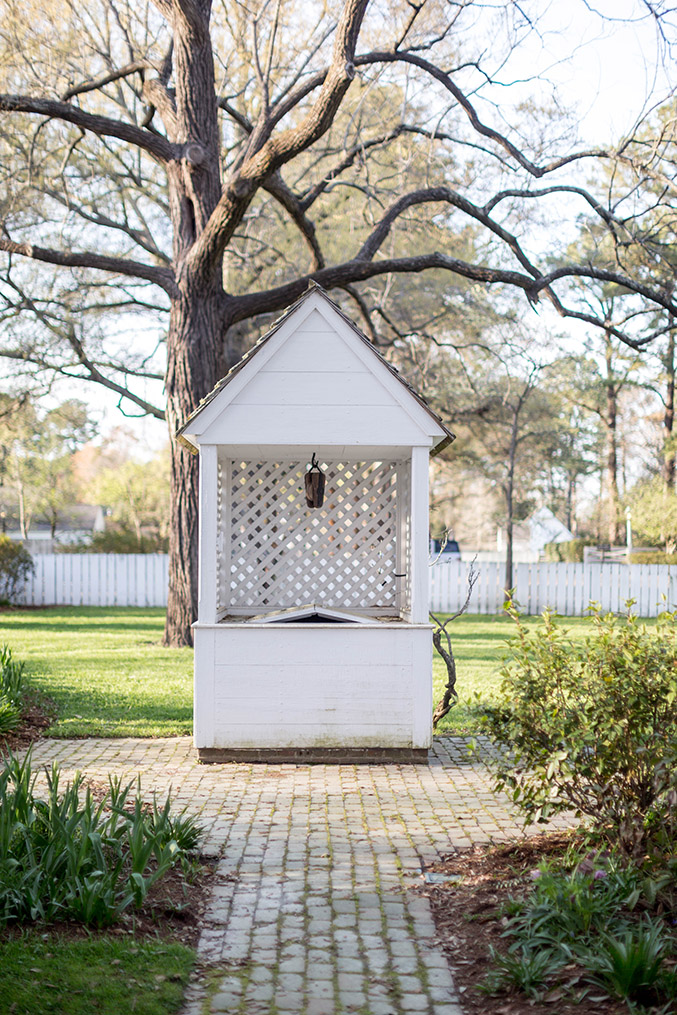 Celebrating Springtime In Colonial Williamsburg - Dream Green DIY