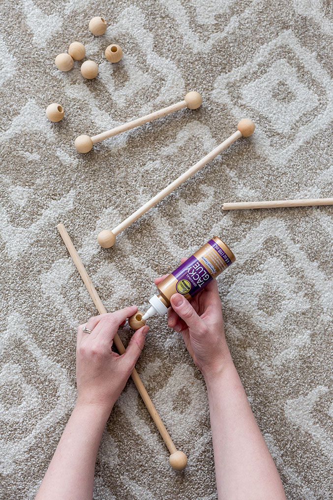 How To Make A DIY Wood Mobile For $4 - Dream Green DIY