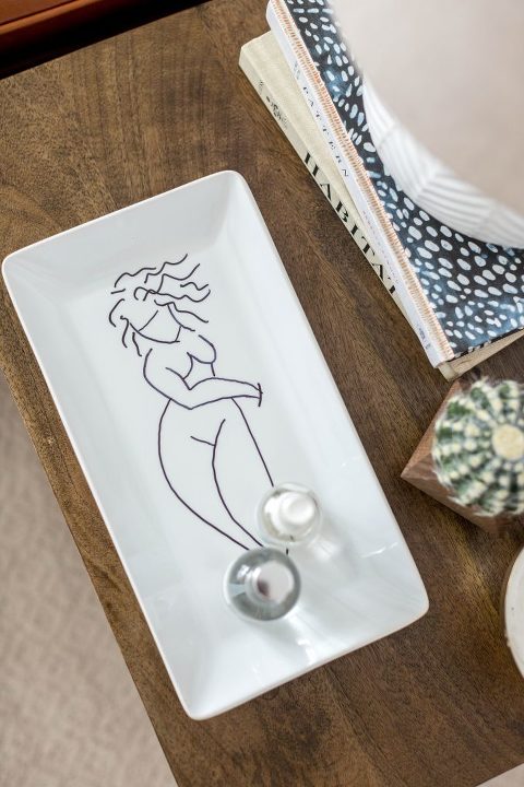 DIY Vintage-Inspired Sketched Lady Platter - Dream Green DIY