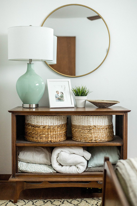 How To Style A Bed With Mismatched Bedding - Dream Green DIY