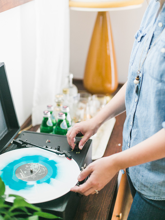 What's On Our Music Playlist For Fall - Dream Green DIY