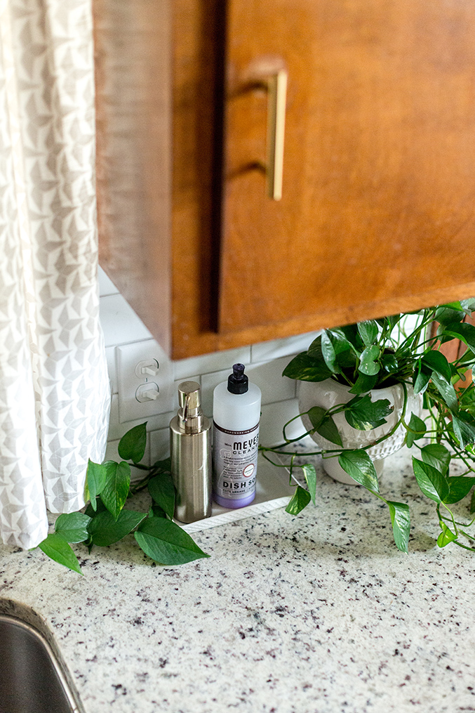How To Remove Decorative Cabinet Scrollwork - Dream Green DIY