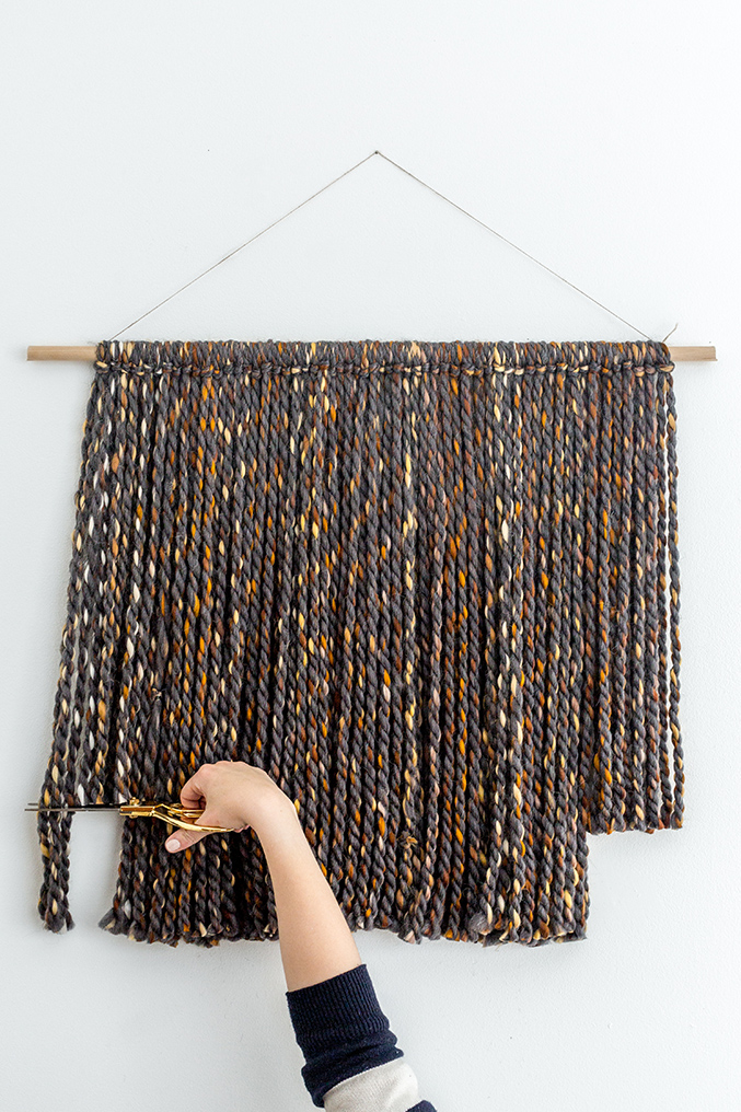 DIY Yarn Wall Hanging With Brass Rings - Dream Green DIY