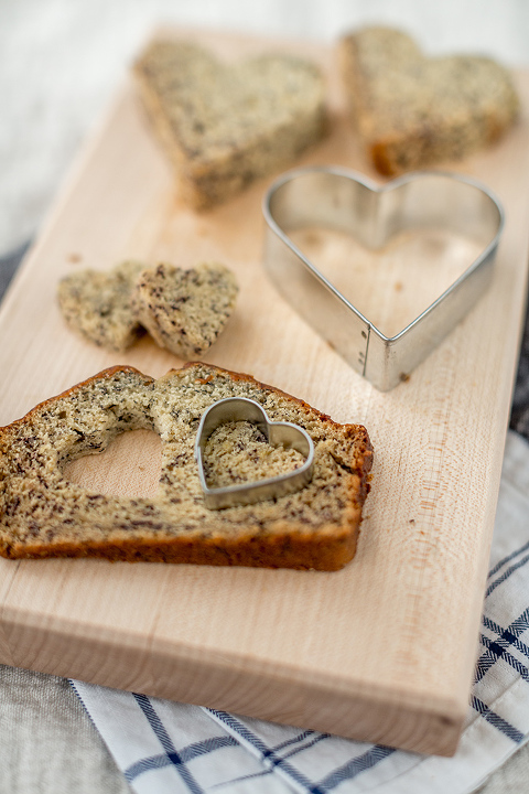 Heart-Shaped Valentine's Day Banana Bread - Dream Green DIY