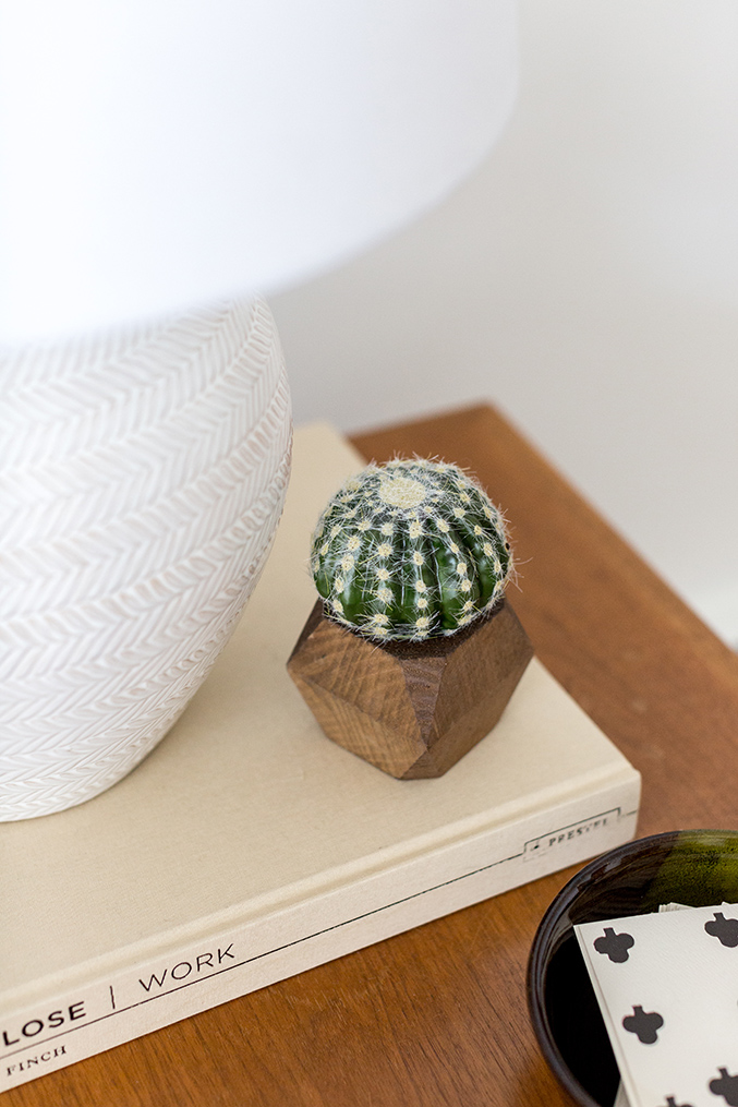 How To Paint A Large Scale Frame - Dream Green DIY