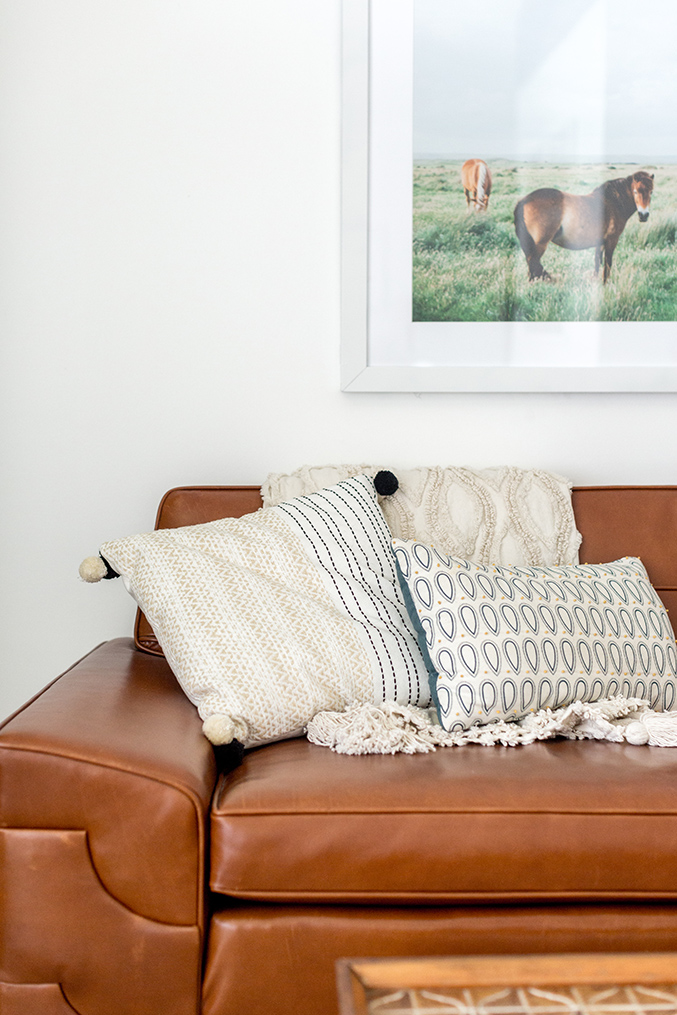 How To Paint A Large Scale Frame - Dream Green DIY