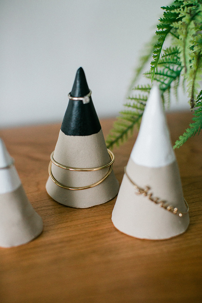 DIY Faux Concrete Jewelry Cones - Dream Green DIY