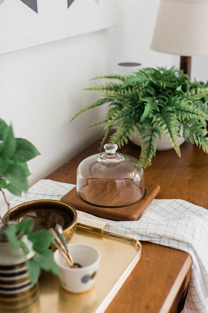How To Turn A Vintage Stool Into A Plant Stand - Dream Green DIY