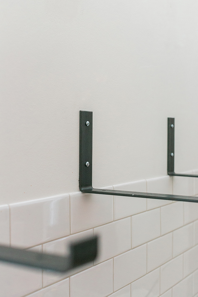 How To Install & Style Open Kitchen Shelves - Dream Green DIY