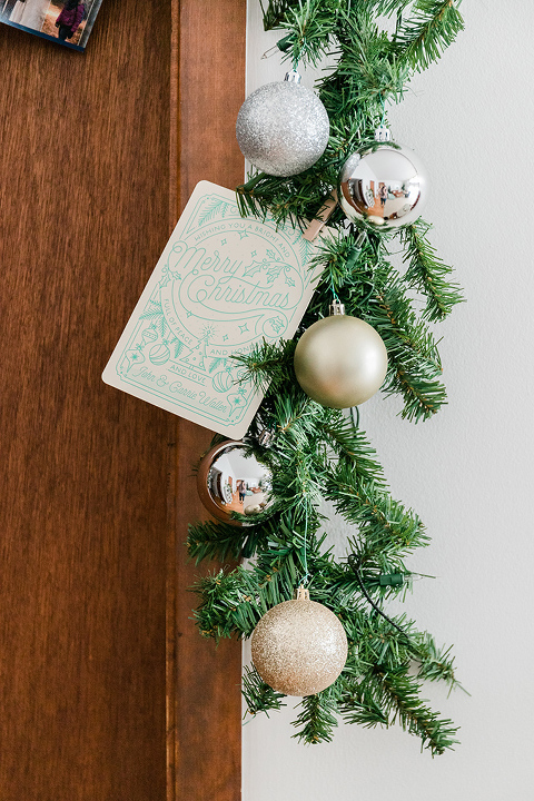 How To Simplify Christmas Decorating - Dream Green DIY