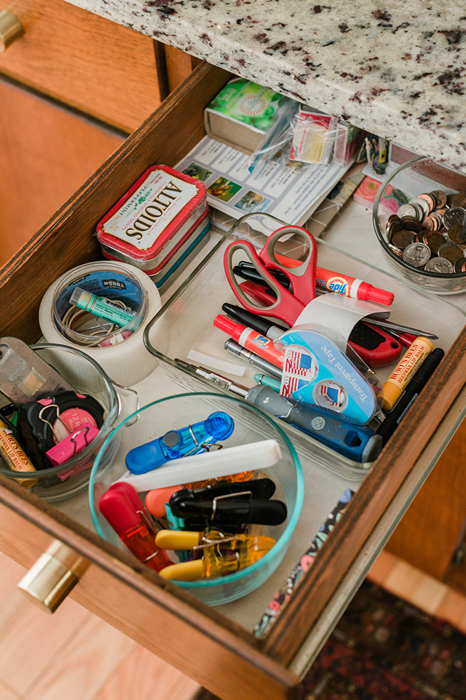 Decluttering Tips For Starting The New Year Right - Dream Green DIY