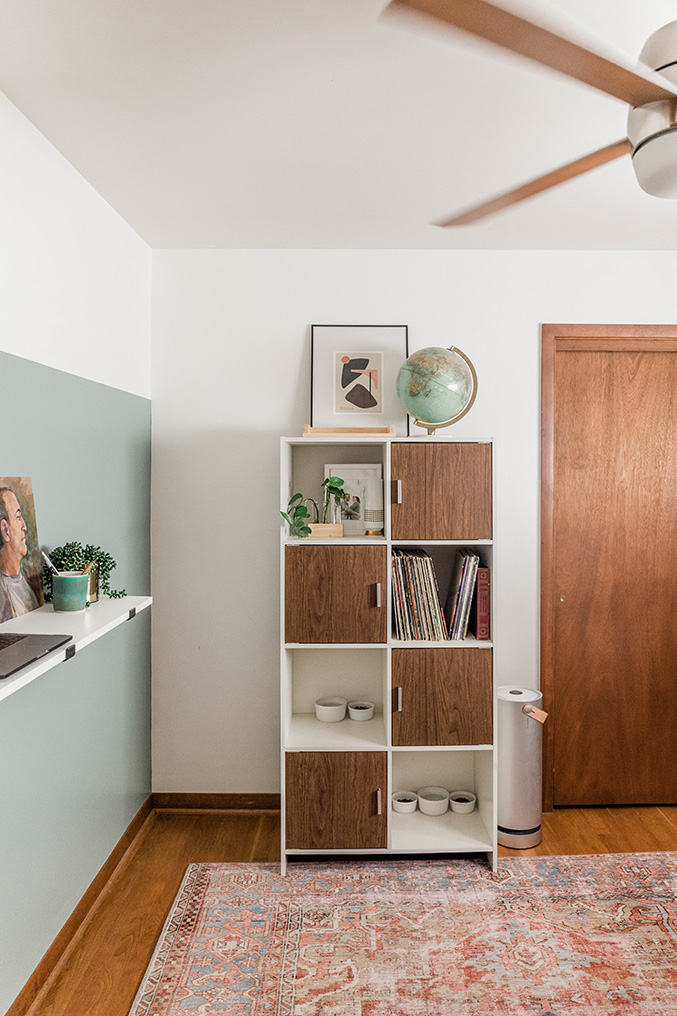 Turn A Shelf Into A DIY Standing Desk - Dream Green DIY