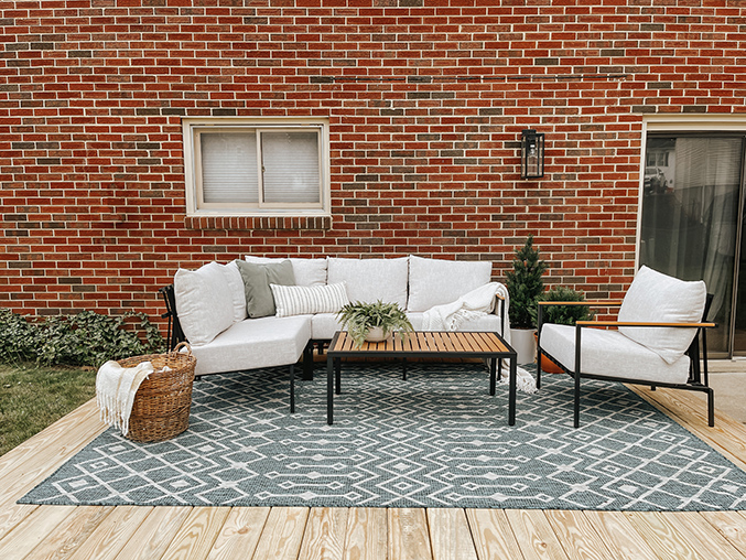 How to Build a DIY Platform Deck - Dream Green DIY