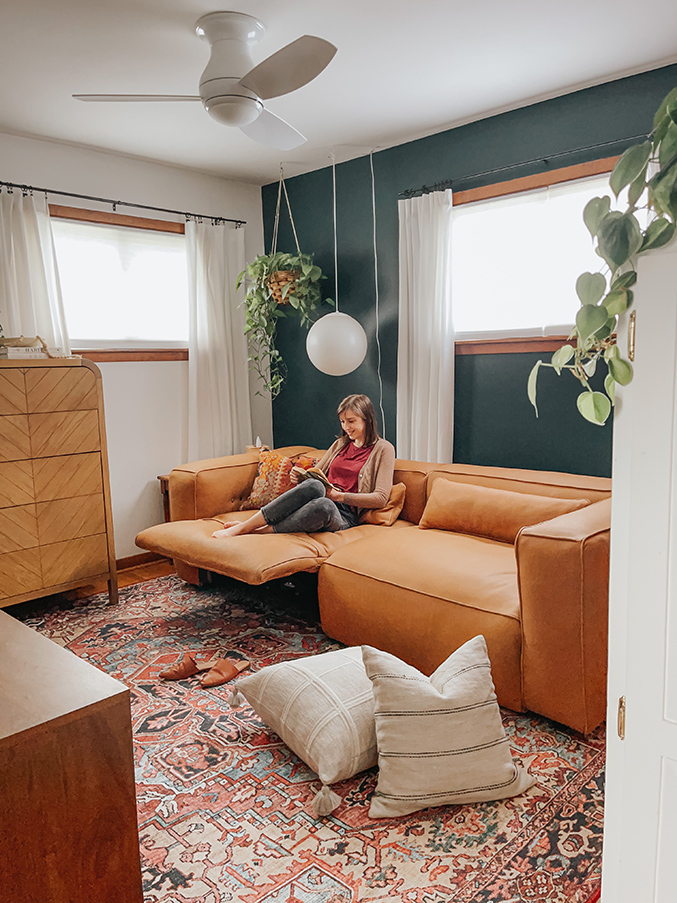 A Retro Lounge Living Space Makeover - Dream Green DIY