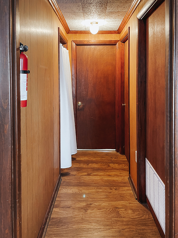 Turn A Dated Hall Into A Stylish Haven - Dream Green DIY