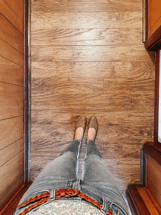 Turn A Dated Hall Into A Stylish Haven - Dream Green DIY