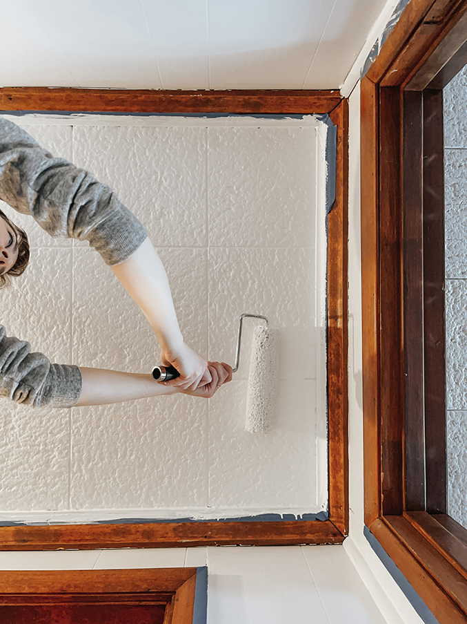 Turn A Dated Hall Into A Stylish Haven - Dream Green DIY