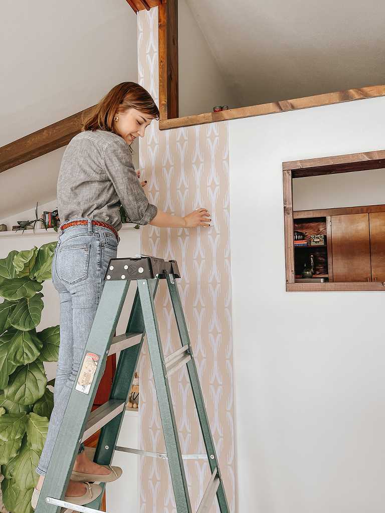 How To Create A Wallpaper Feature Wall - Dream Green DIY