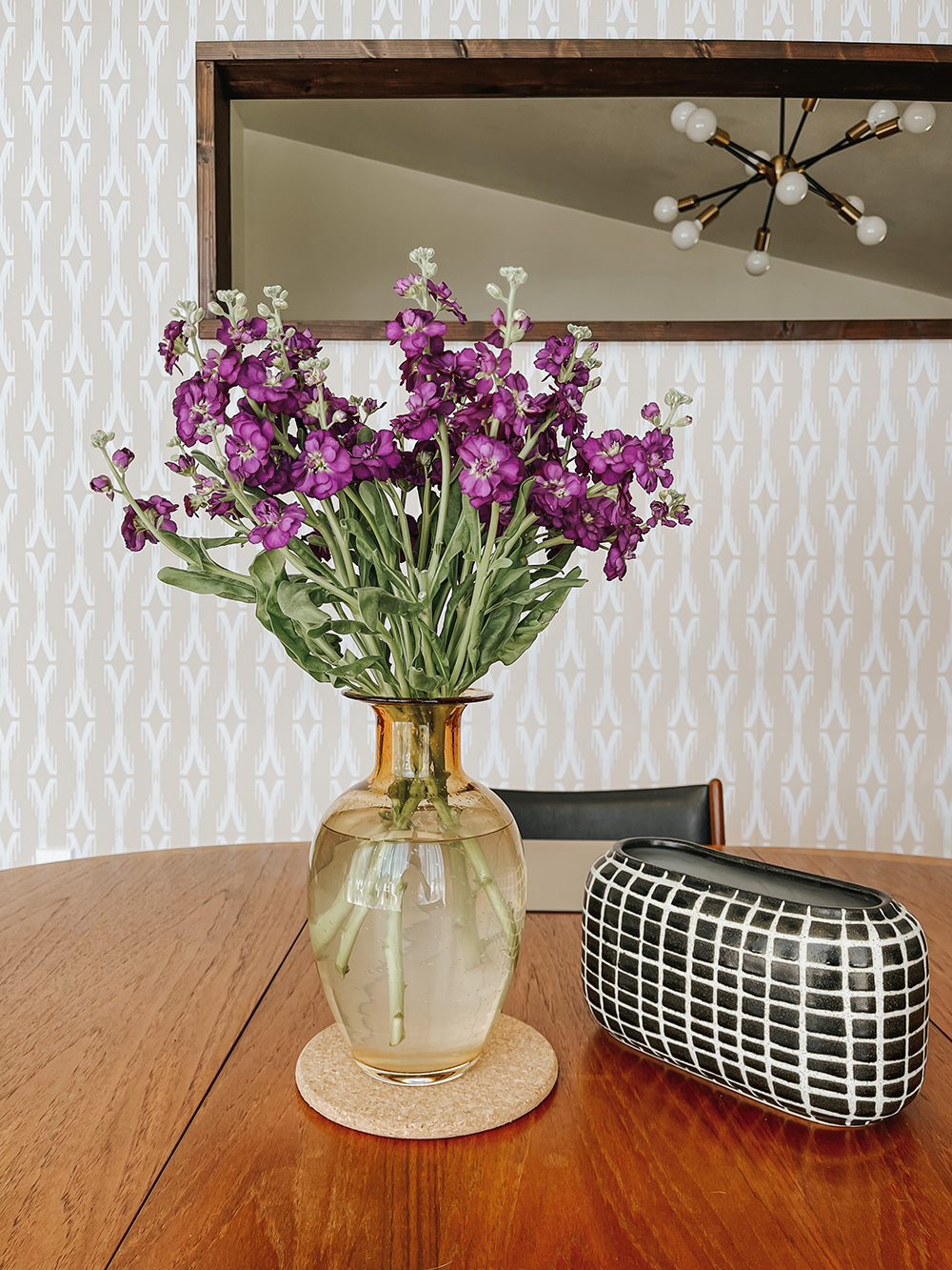 How To Create A Wallpaper Feature Wall - Dream Green DIY