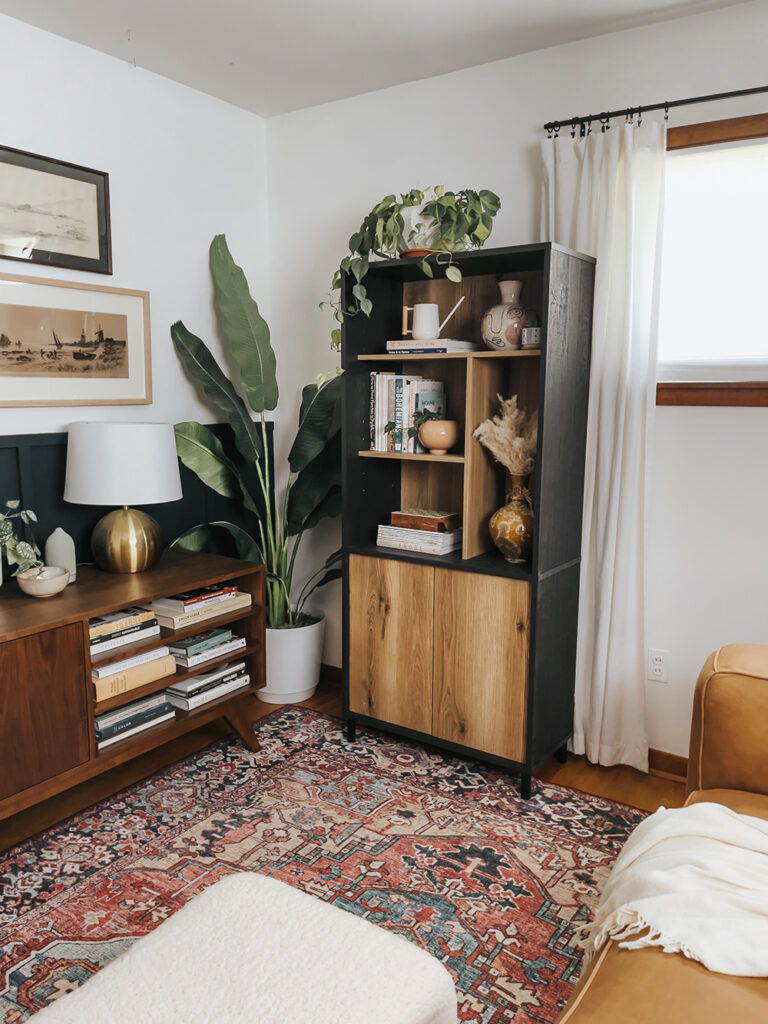 How To Style A Tall Skinny Bookshelf - Dream Green DIY