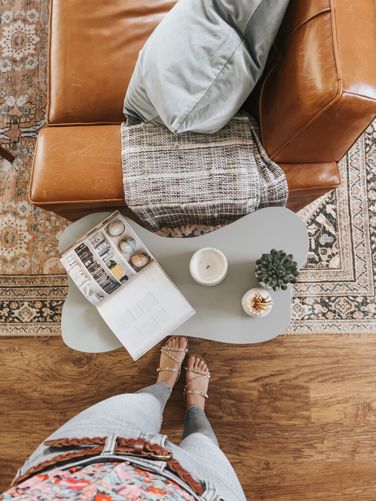 DIY Curved Edge Side Table Project - Dream Green DIY