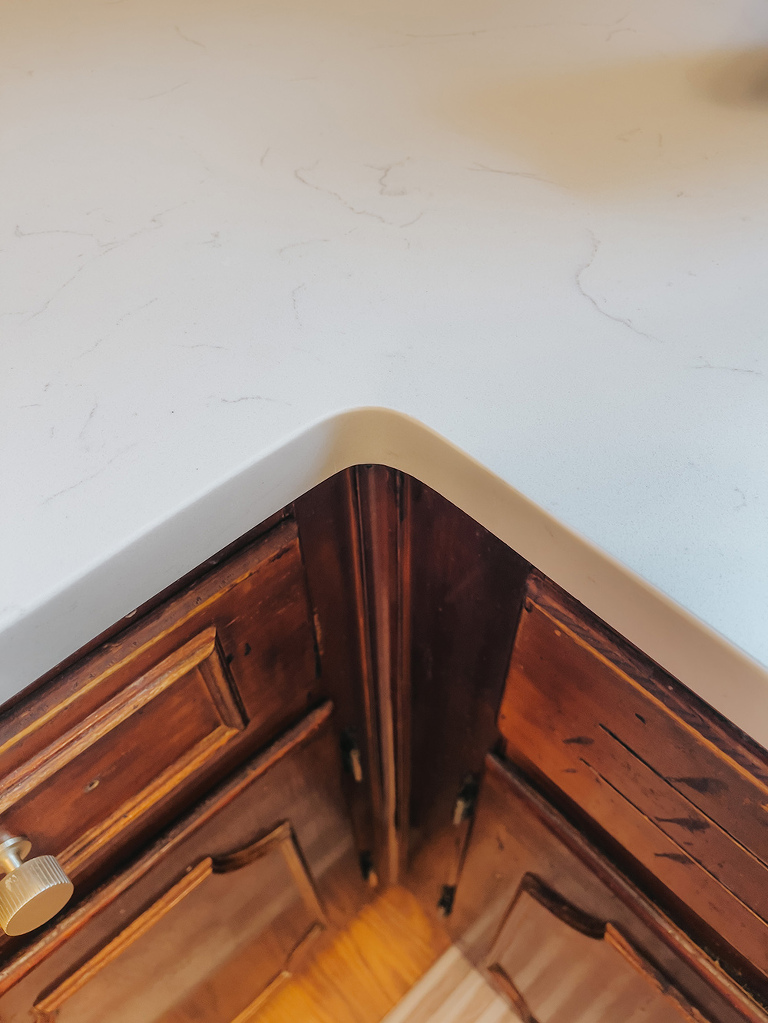 New Quartz Countertops In The Kitchen - Dream Green DIY