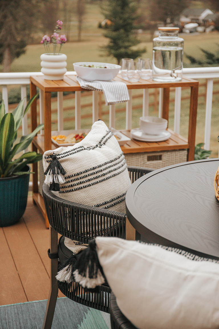 5 Tips For Outdoor Spring Dining - Dream Green DIY
