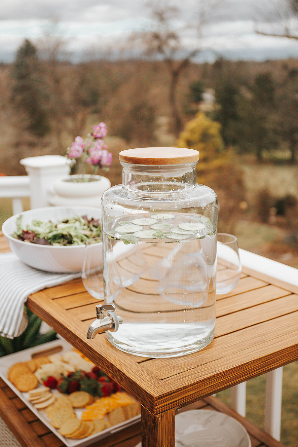 5 Tips For Outdoor Spring Dining - Dream Green DIY