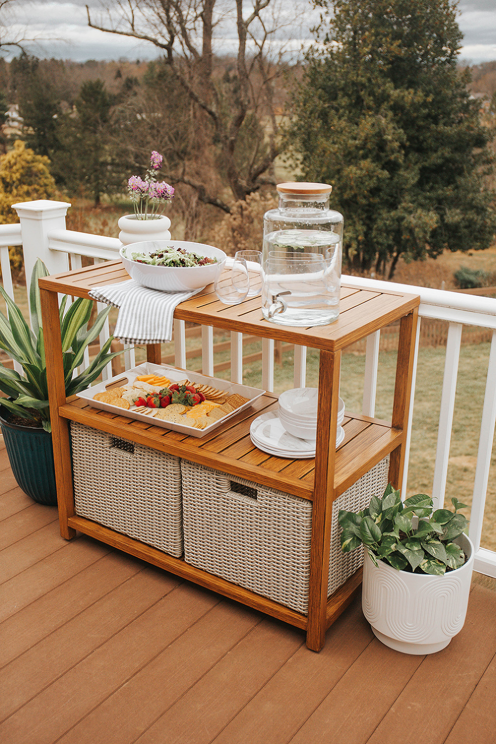 5 Tips For Outdoor Spring Dining - Dream Green DIY
