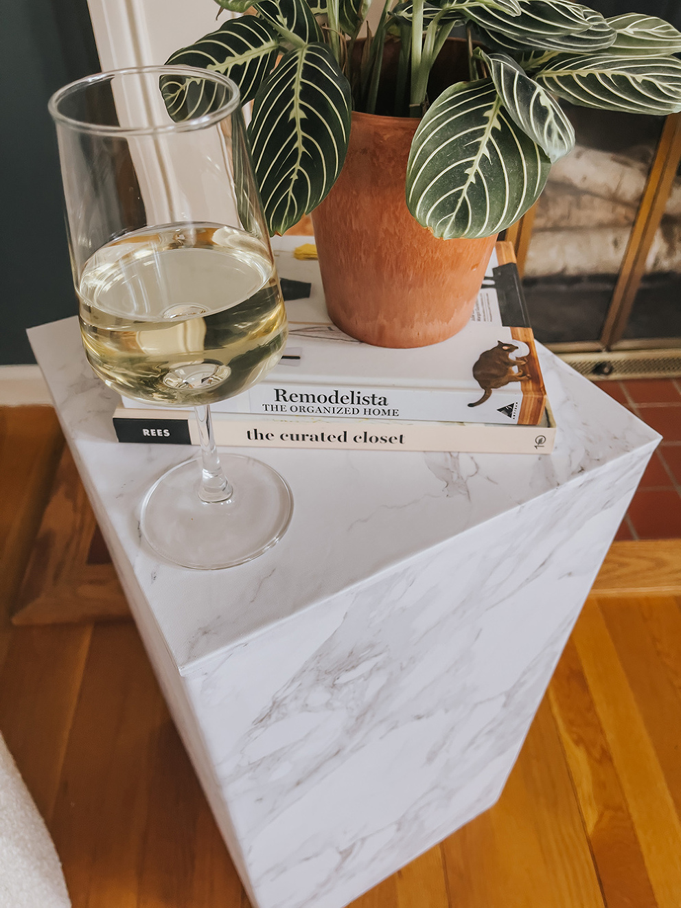 DIY Faux Marble Plinth Side Table - Dream Green DIY
