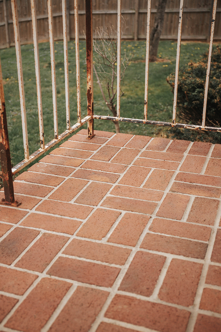 Pressure Washing Our Back Porch - Dream Green DIY