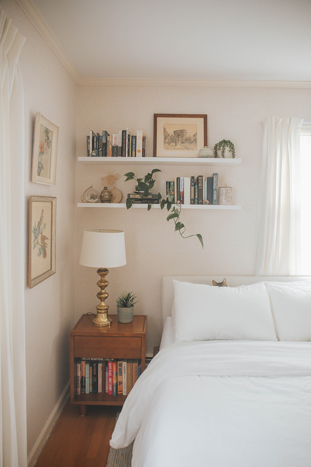 Floating Shelf Styling Tips And Tricks - Dream Green DIY