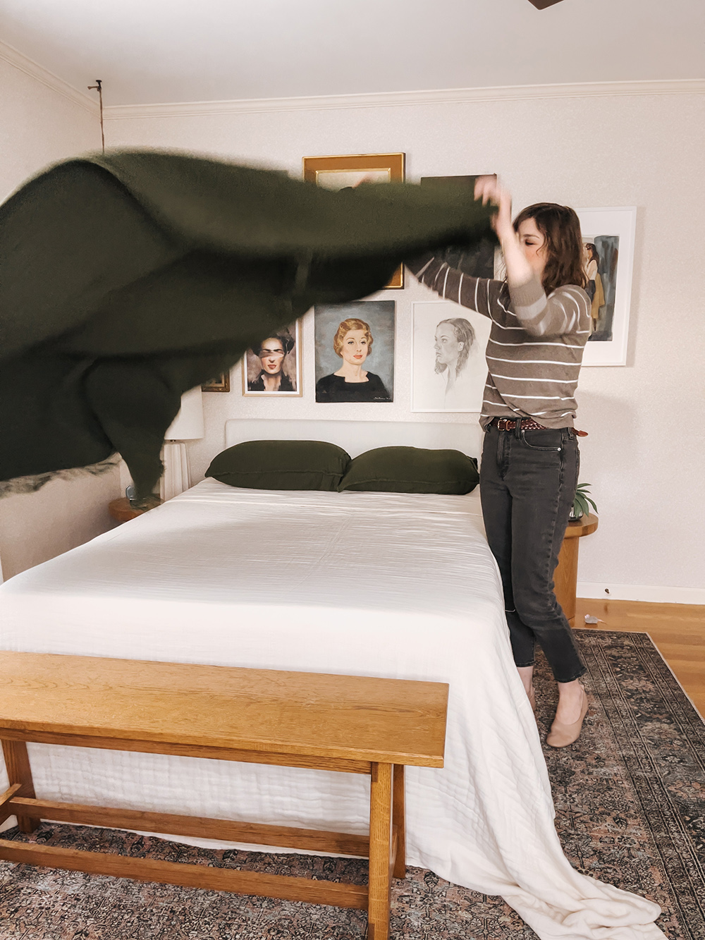 Color-Blocked Guest Room Bedding - Dream Green DIY