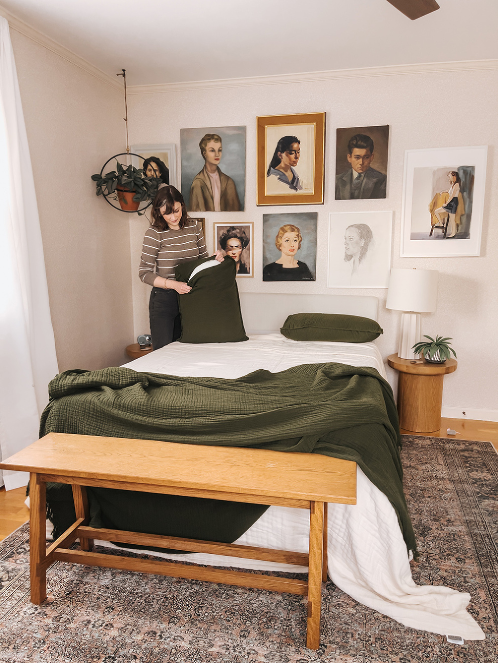 Color-Blocked Guest Room Bedding - Dream Green DIY