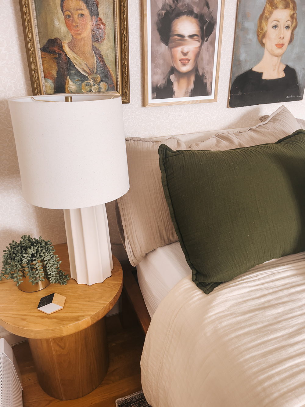 Color-Blocked Guest Room Bedding - Dream Green DIY