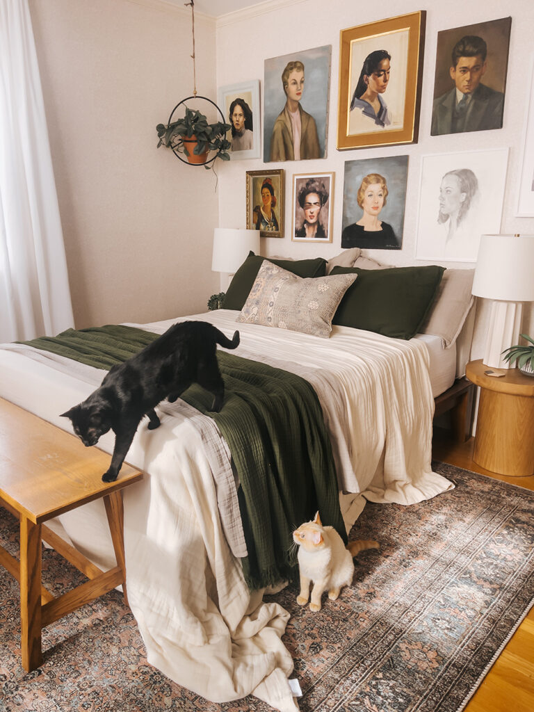 Color-Blocked Guest Room Bedding - Dream Green DIY