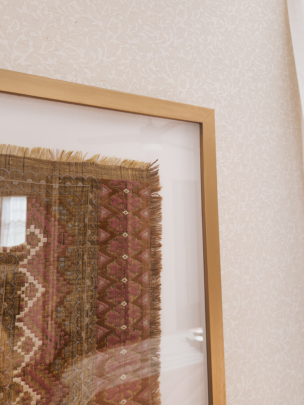 Rub 'n Buff Art Frame Makeover - Dream Green DIY
