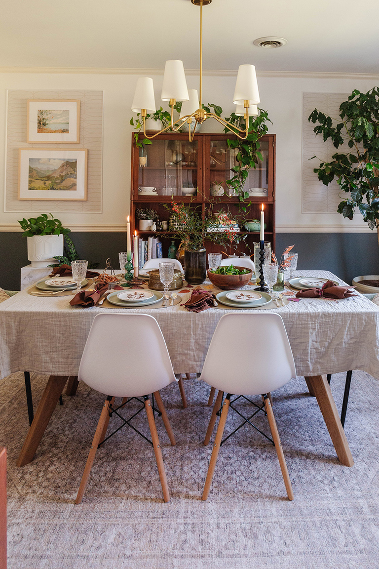 Modern Thanksgiving Tablescape Ideas - Dream Green DIY
